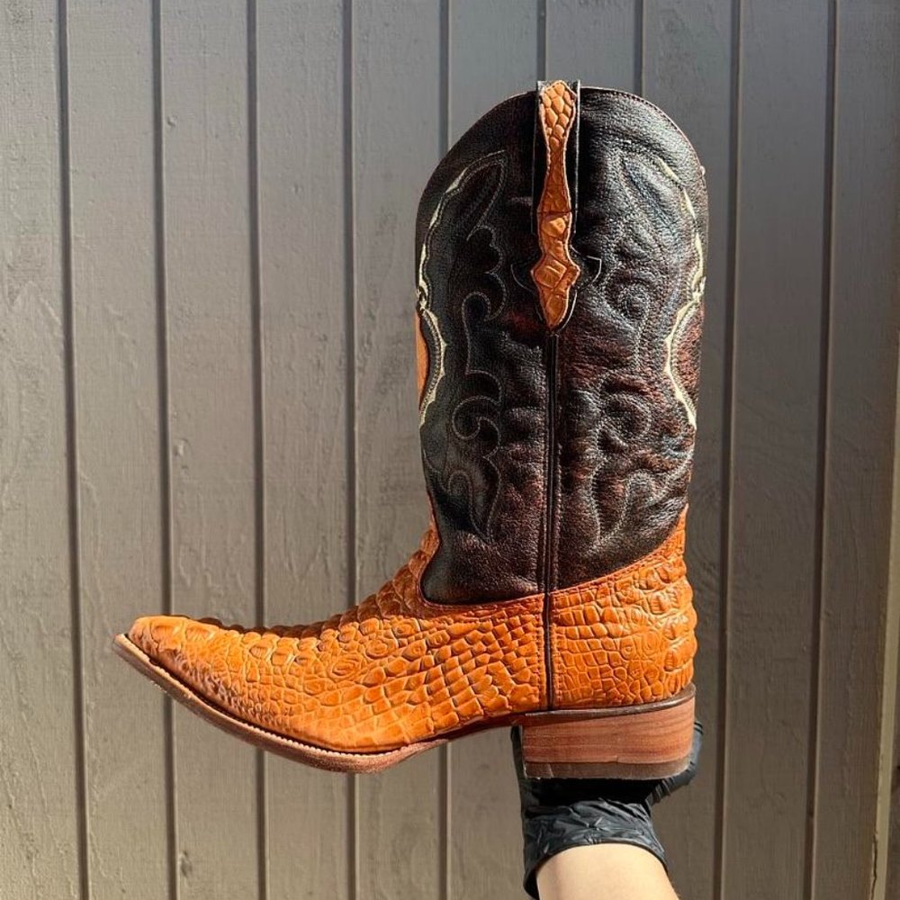 #67 Crocodile Design Western Boot, Style Model 930 - Gem